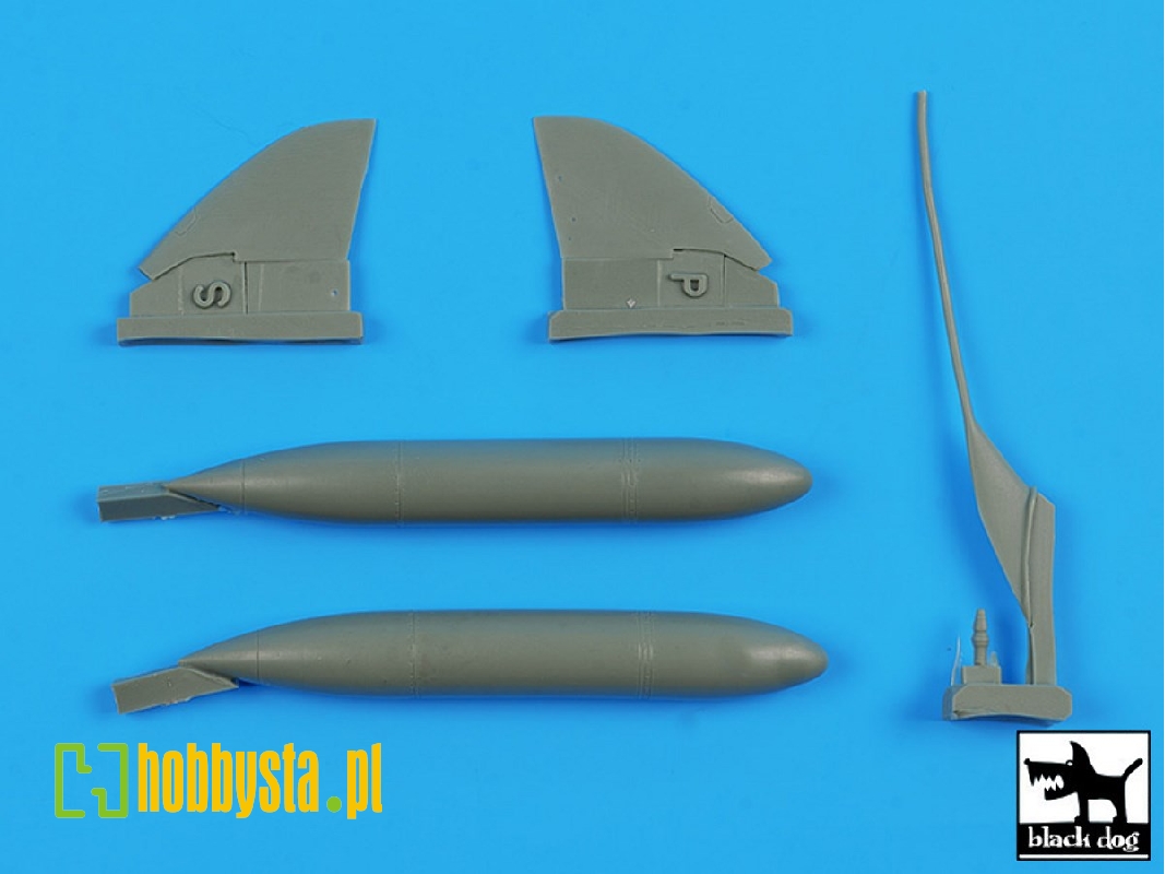 British Harrier 190 Gallon Combat Tanks And Ferry Wing Tips