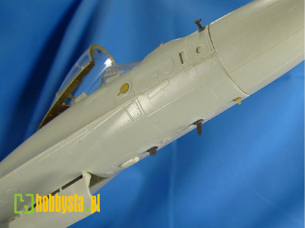 Sukhoi Su-35 - Antennas (Designed To Be Used With Kitty Hawk Model Kits)