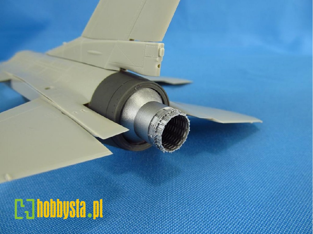Lockheed-martin F-16 C - Cloesd Jet Nozzle For Engine F110 (Designed To ...